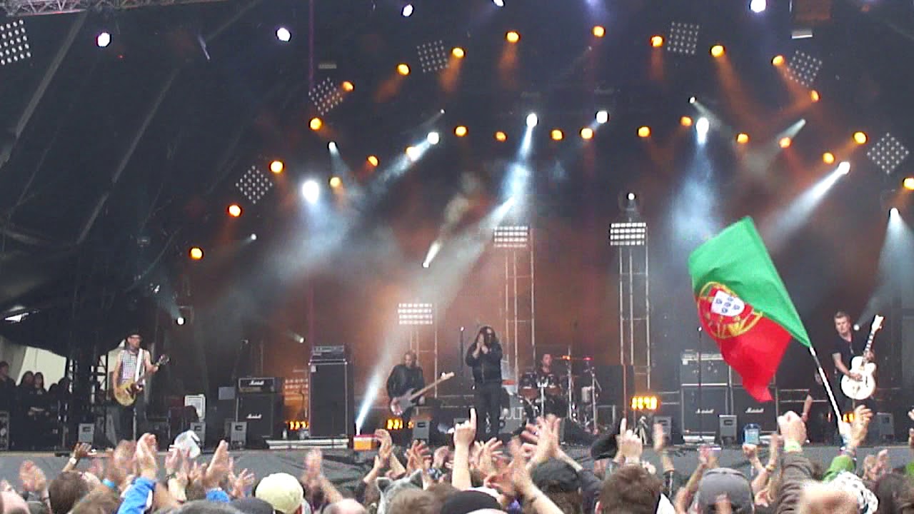 The Cult - She Sells Sanctuary - Live in Hellfest 2011 - YouTube