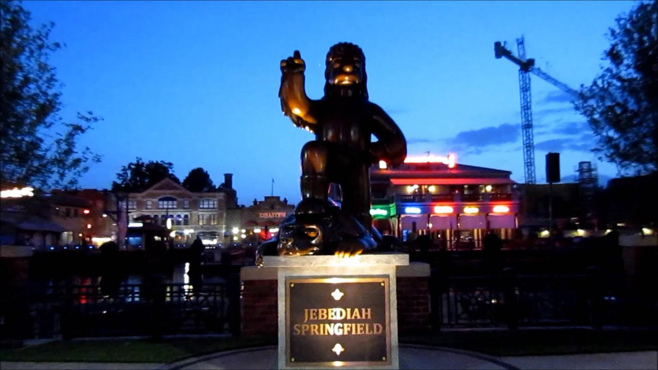 Springfield USA Night Walking Tour at Universal Studios Florida in ...