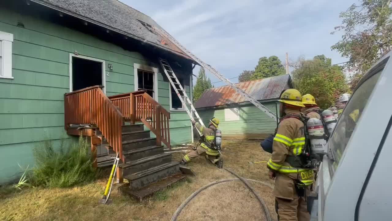 TVF&R fights fire in Sherwood Wednesday September 21, 2022 - YouTube