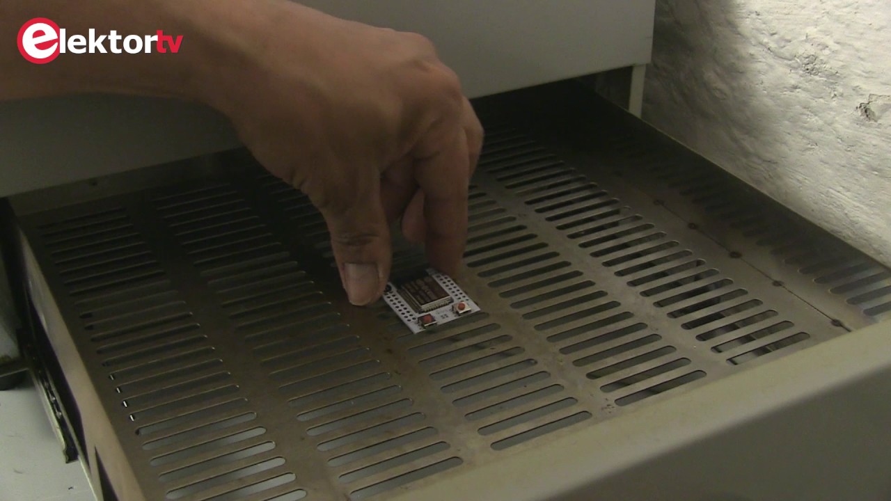 How to solder the castellated/edge-plated ESP32 module on a PCB - YouTube