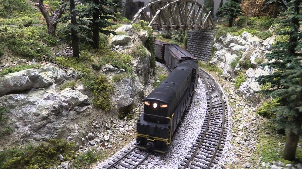 Pennsy layout running diesel and steam locomotives mainline Part 60 ...