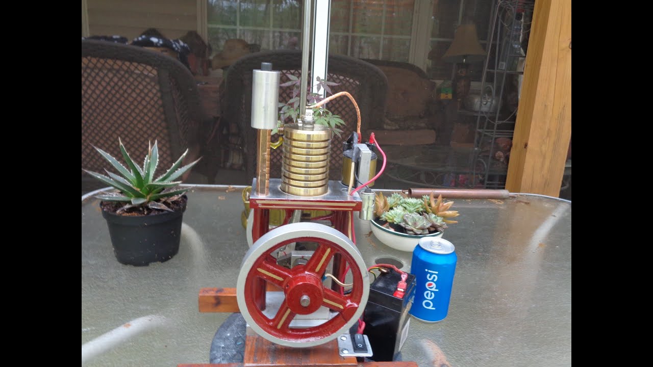 Side valve vertical model engine - YouTube