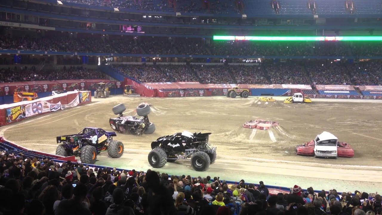 2013 Monster Jam Freestyle Funny Crash Rogers Centre Toronto Full HD ...