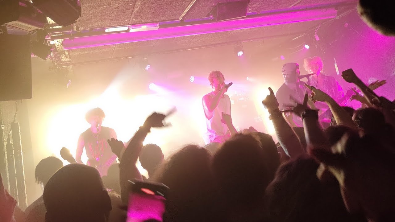 coldrain - Vengeance live at Backstage by the Mill Paris 2024 - YouTube