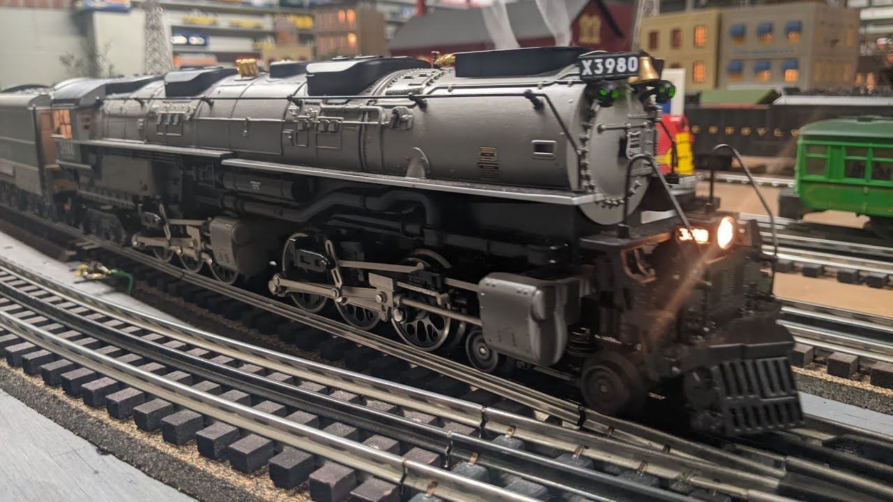 Union Pacific Grey Hound Challenger - YouTube