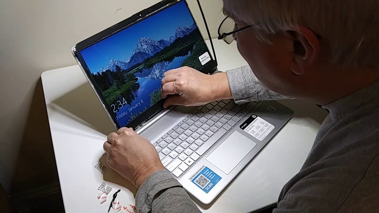 Laptop screen replacement / How to replace laptop screen - HP 15 ...