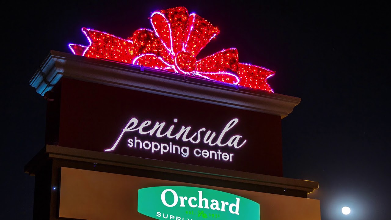 The Peninsula Center's 2017 Holiday Decor Displays - YouTube