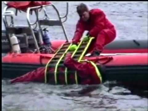 Démonstration de l'echelle de sauvetage en mer Jasons Cradle - YouTube