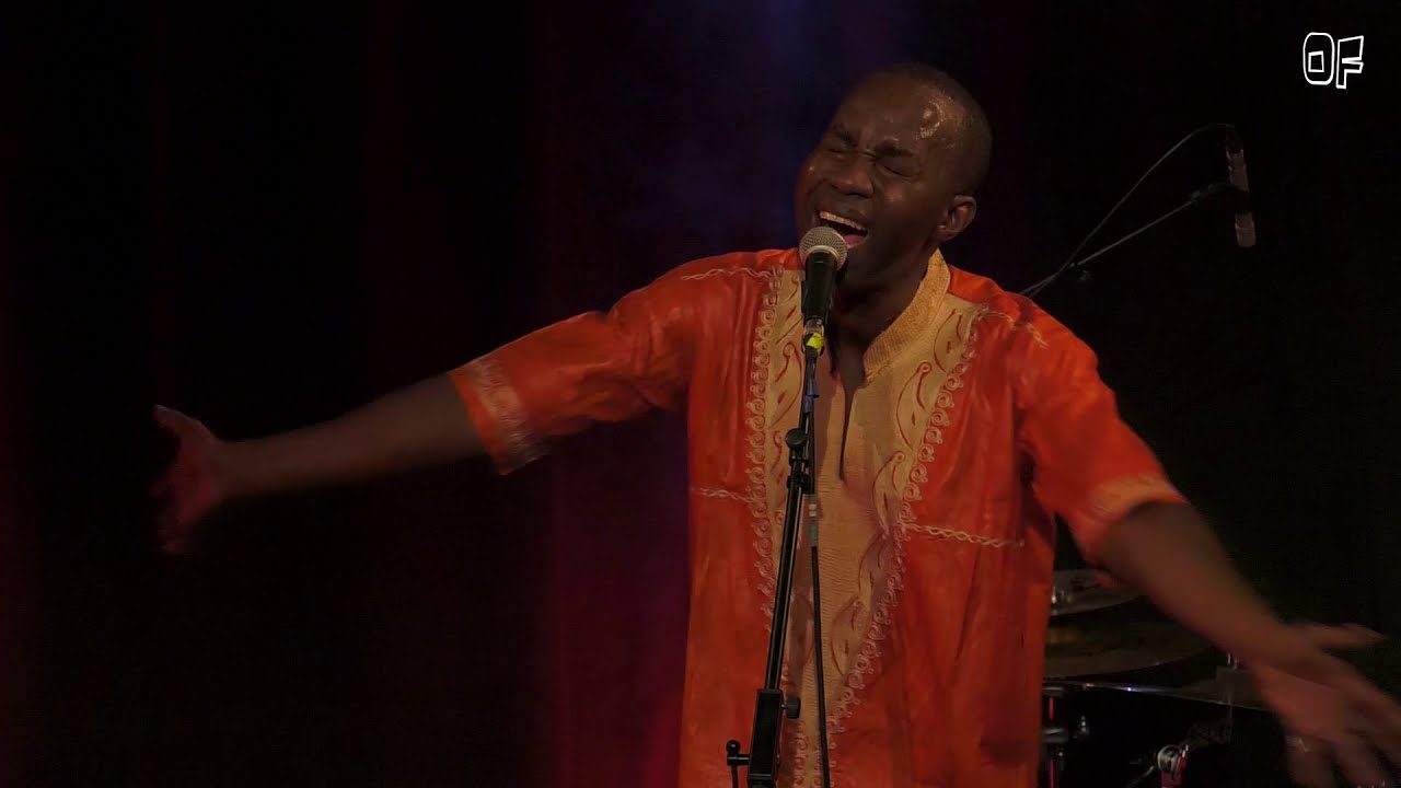 WOZ KALY | Paix en Casamance [Live Festival] - YouTube