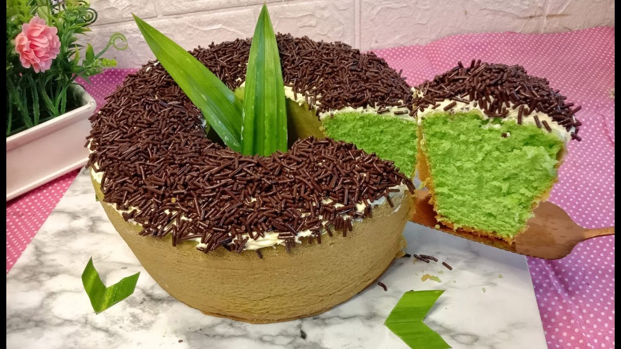 Cake Pandan Super Lembut Dengan Toping Cream Mesis , Selalu Jadi ...