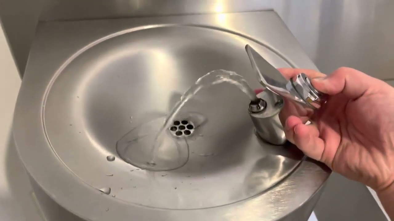 [180] Filtrine Drinking Fountains At An Apple Store - YouTube