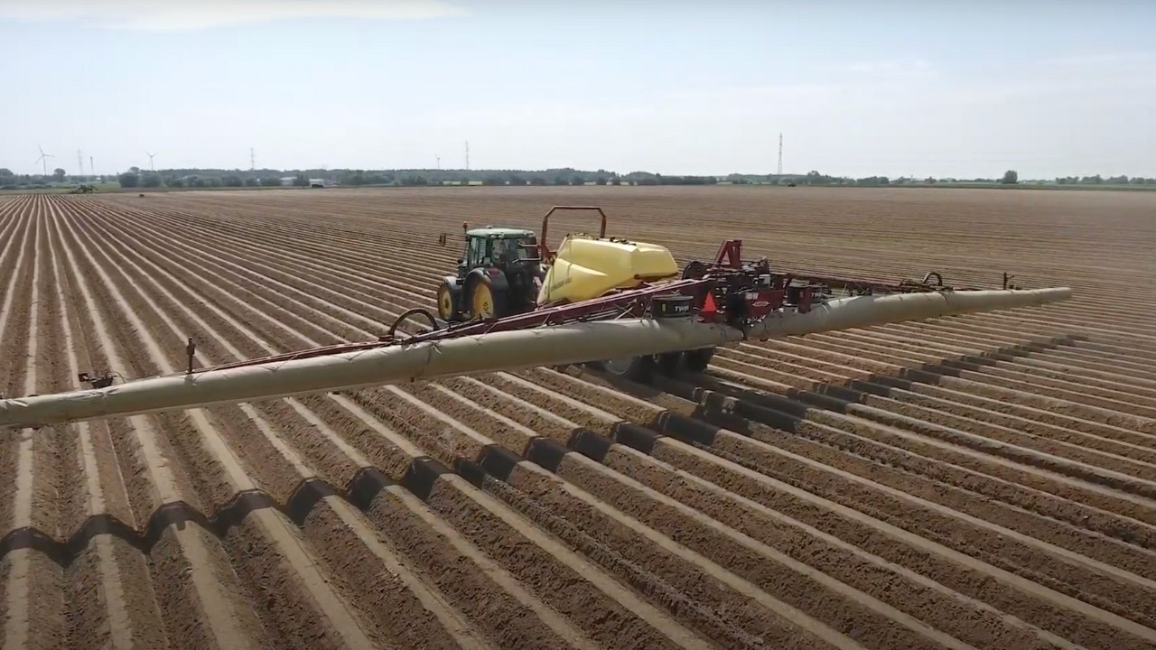 Hardi Commander 4500/24 na polu ziemniaków 👉 TWIN FORCE - YouTube