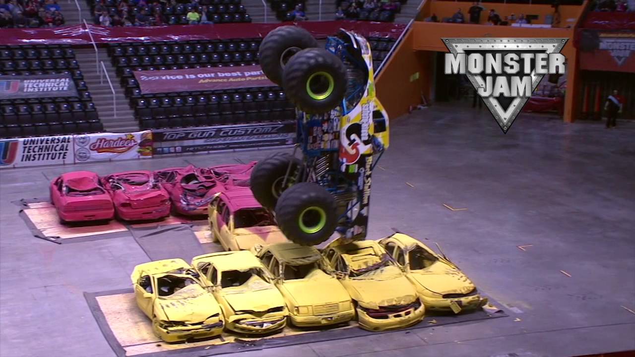 Monster Jam at the BOK Center - YouTube