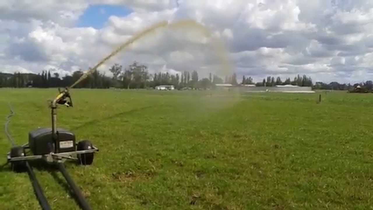Cobra Travelling Rain Gun - YouTube