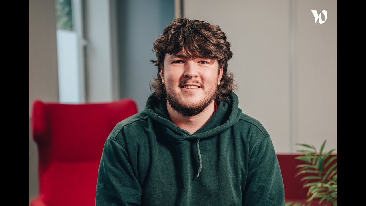 Victor, data ingénieur en alternance chez Auchan - YouTube