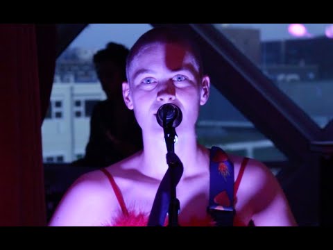 Yodel Queen - Ø Sessie - YouTube