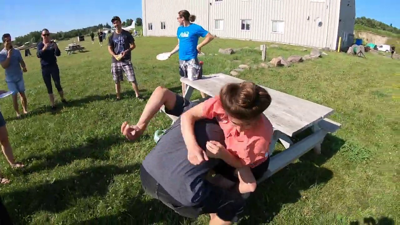Jess getting pied. - YouTube