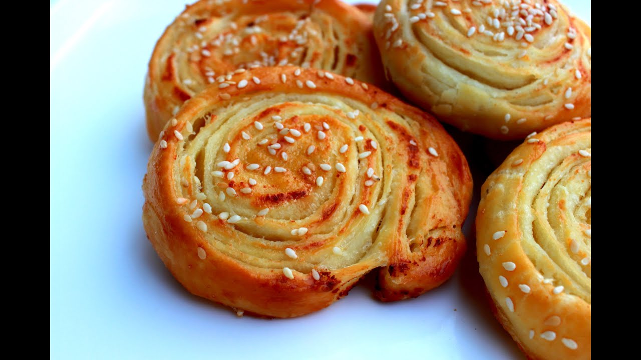 Pužići sa sirom / Mini pecivo / Cheese rolls - YouTube