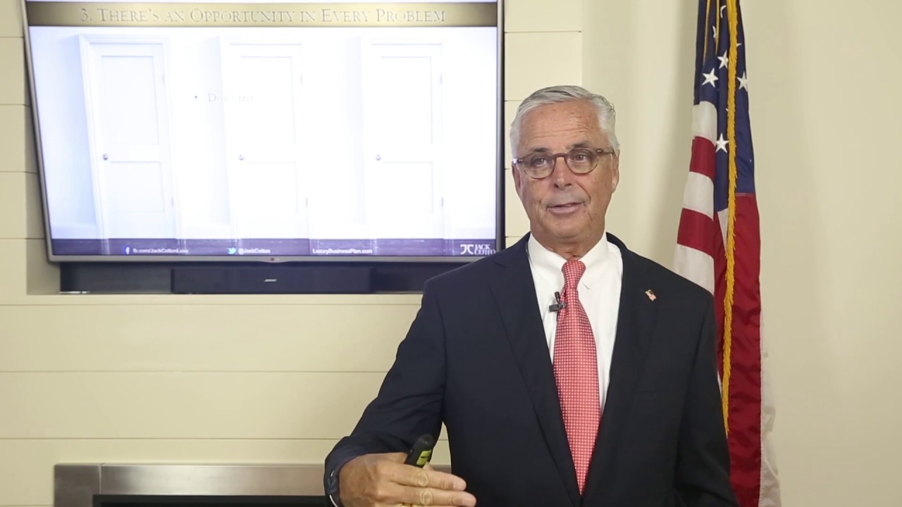 Clients Love This Luxury Realtor Trait - YouTube