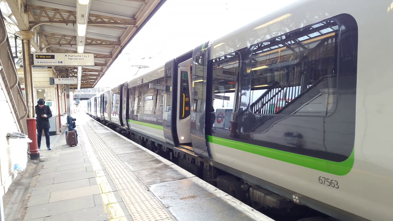 London Northwestern Railway: British Rail Class 350 #67563 arriving at ...