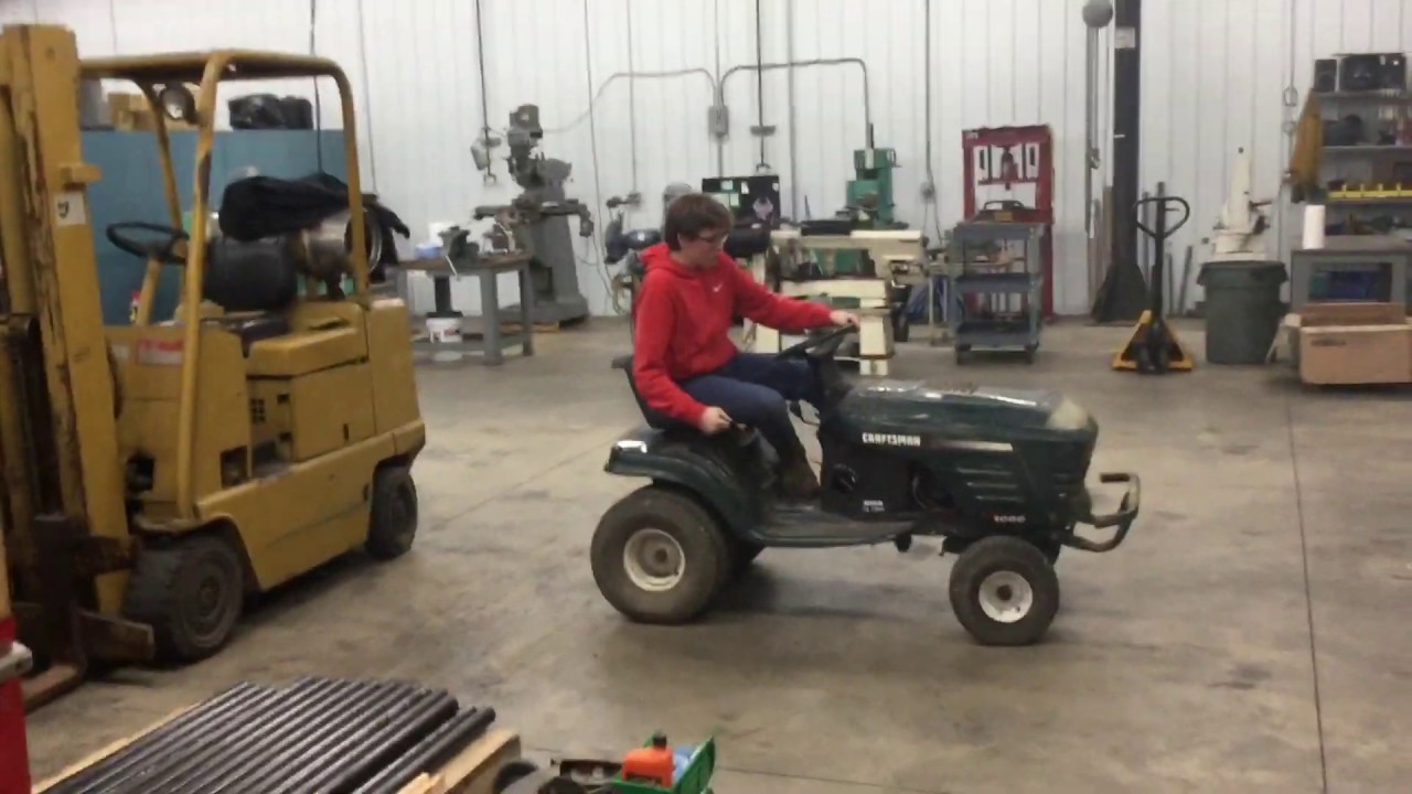 RACING LAWN MOWER BUILD PART 1 - YouTube