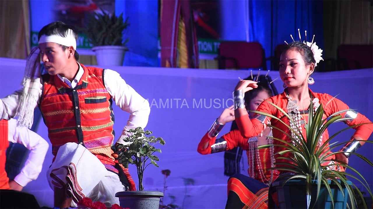 CHAKMA TRADITIONAL GROUP DANCE || 30th STATE LEVEL HOJAGIRI FESTIVAL ...