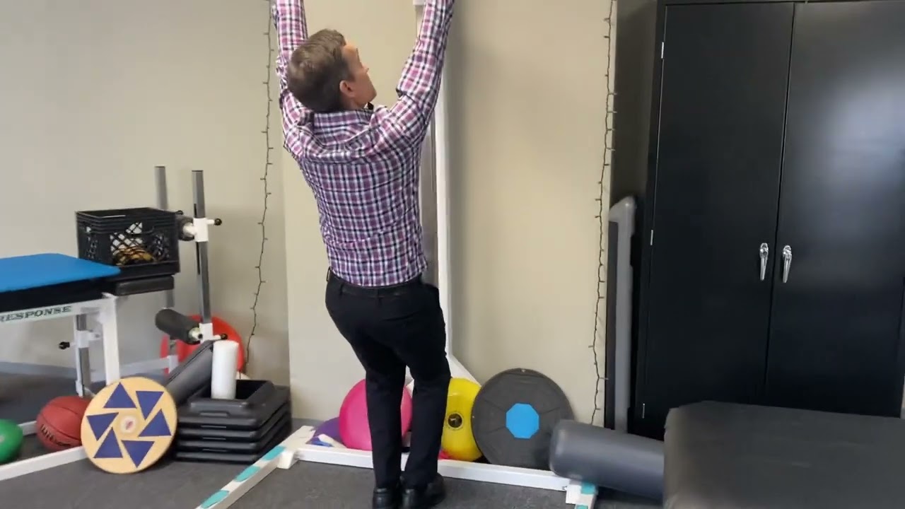 Shoulder Self Traction - YouTube