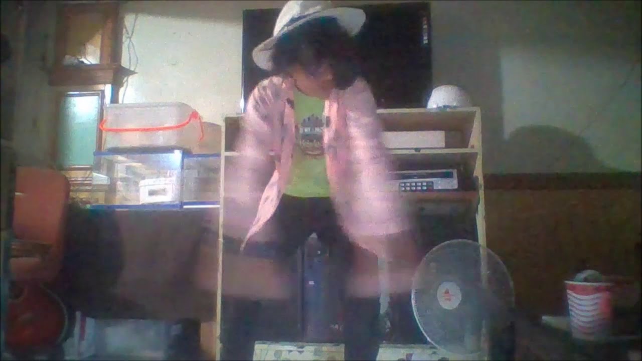 Dancing The Manila Song By Hotdog :3 (ORIGINAL STEPS) - YouTube