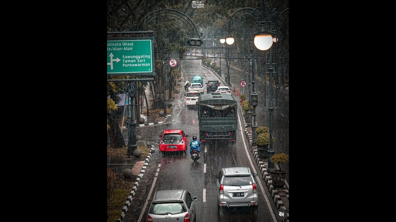 WAH, MENARIK! BUNDERAN CIBIRU MACETNYA TIDAK PERNAH LIBUR - YouTube
