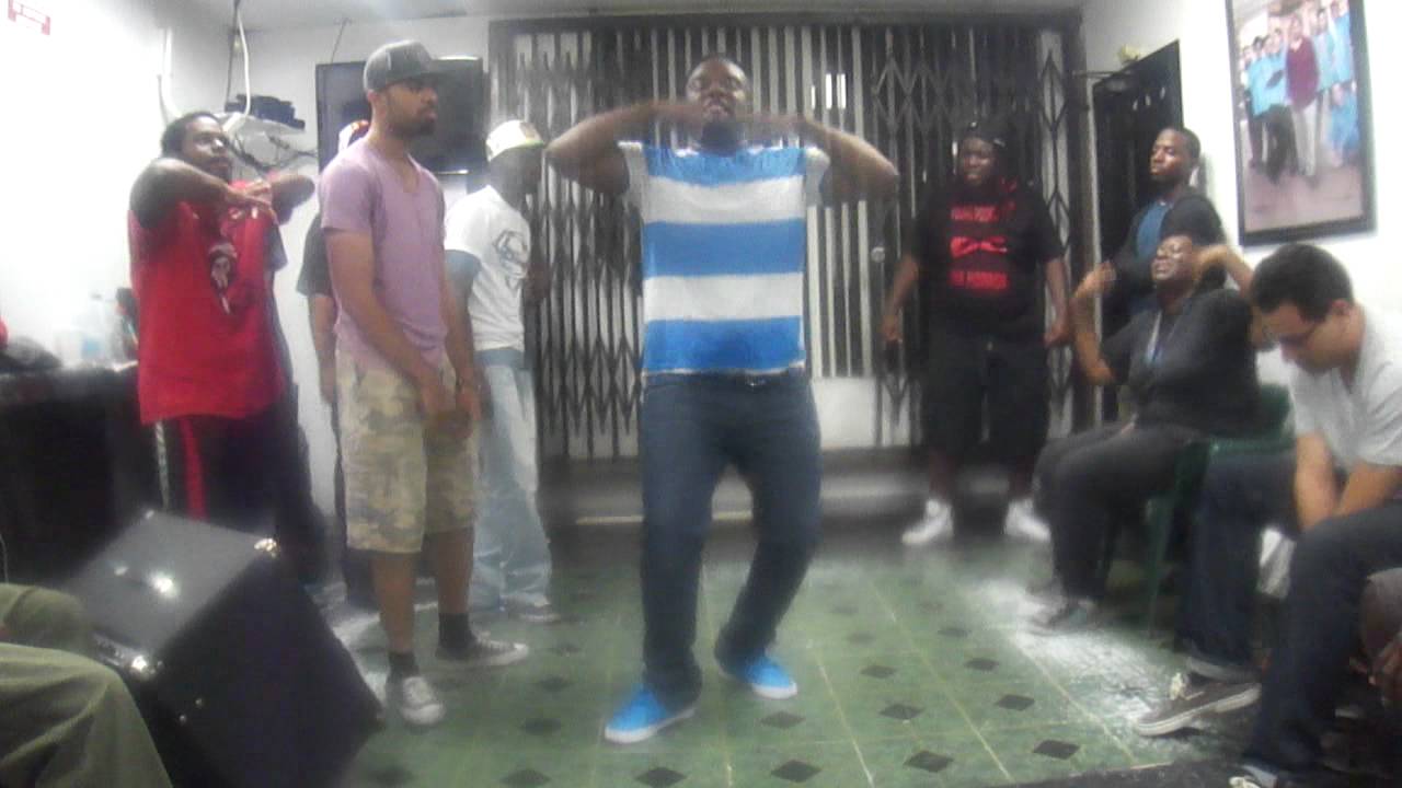FIGHT CLUB 9/7/2012 | Krash & HB vs Universal [ROUND 2] & Juelz - YouTube