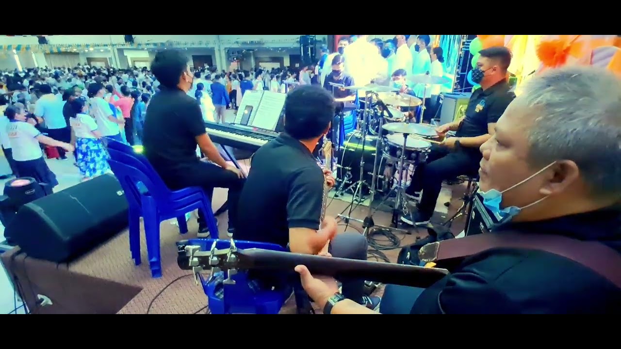 MCGI BAND Fiesta ng Dios Cebu with KUYA Daniel Razon - YouTube