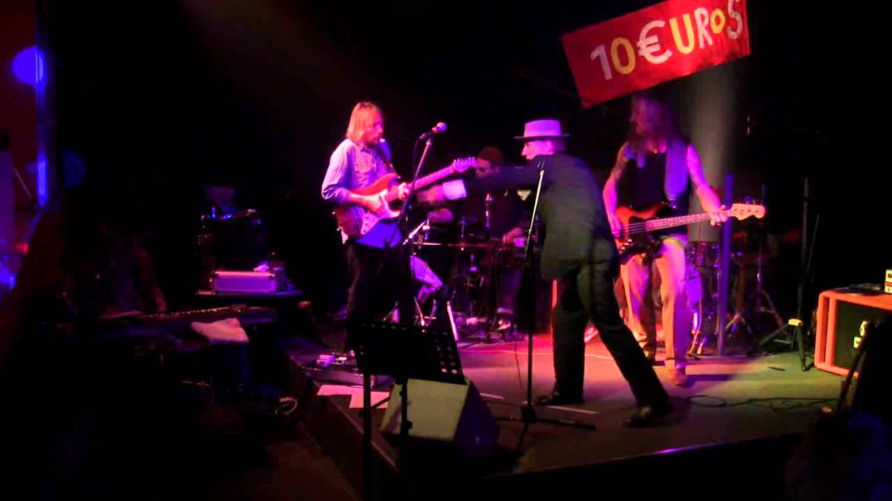 entropy house live fuddy duddy - YouTube Music
