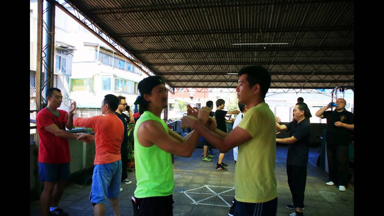 Wing Chun Students meet Lo Man Kam in Taipei - YouTube