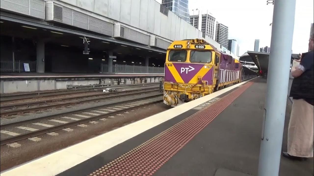 Vline N466 With SSH26 With Leslie RS5T Horn Show - YouTube
