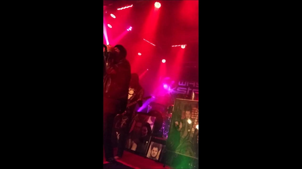 Wayne Static Memorial - Push It - YouTube