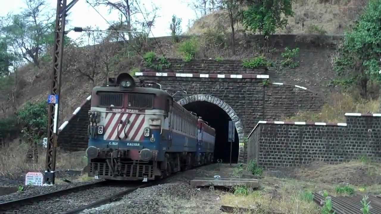 INDIAN RAILWAYS 'Out of tunnel' Banker locos WAG7 27408 & 27260 emerge ...