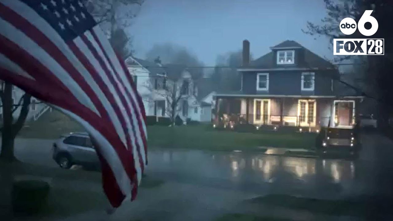 Lightning captured on video in Delaware County, Ohio, during severe ...