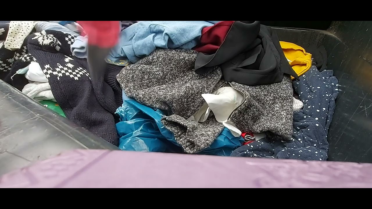 Baby Clothes from Garbage o Basura/Dumpster Diving Stuttgart Germany ...