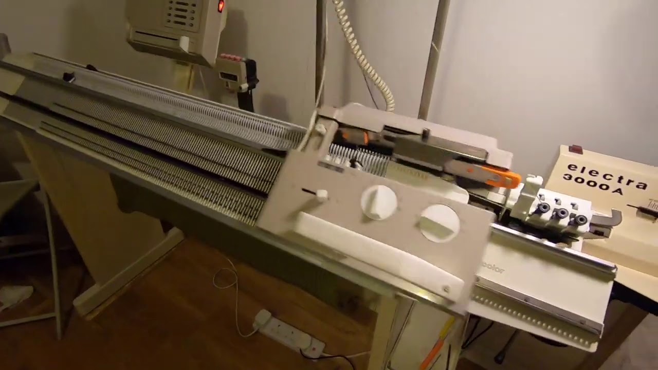 PFAFF E6000 double bed knitting Passap - YouTube
