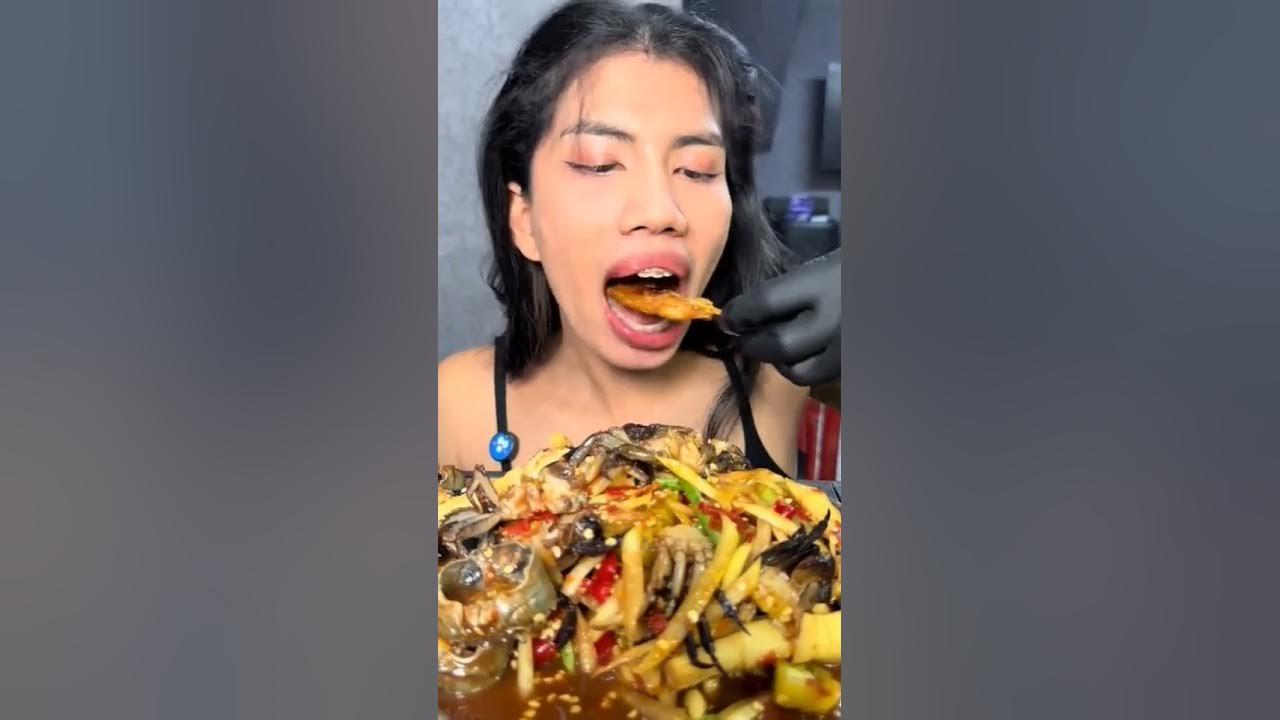 បុកត្រពាំងព្រិចជាមួយក្ដាមស្រែហិល🤤_FB: ហឹរ ខនណើរ - Hel Corner - YouTube