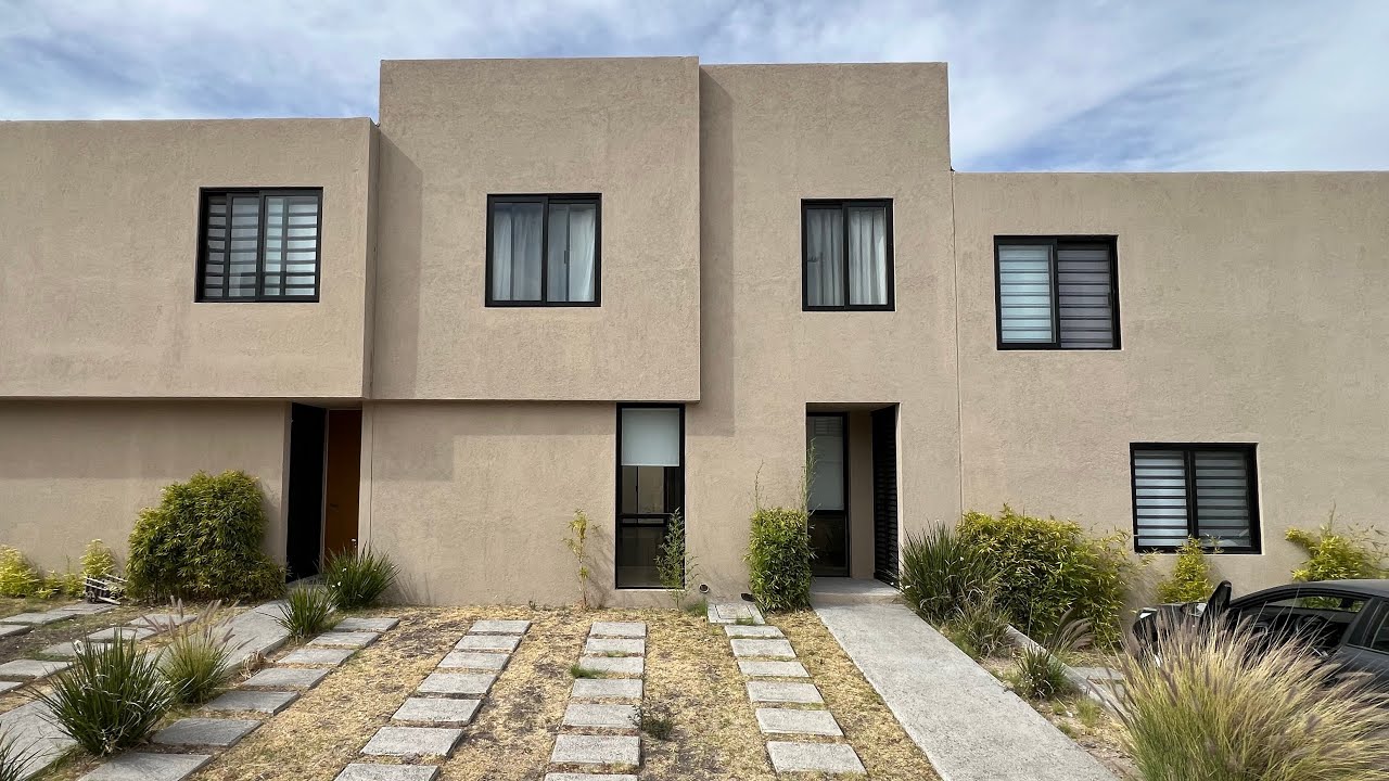 Casa en Renta con Roof en Zakia frente al lago - YouTube