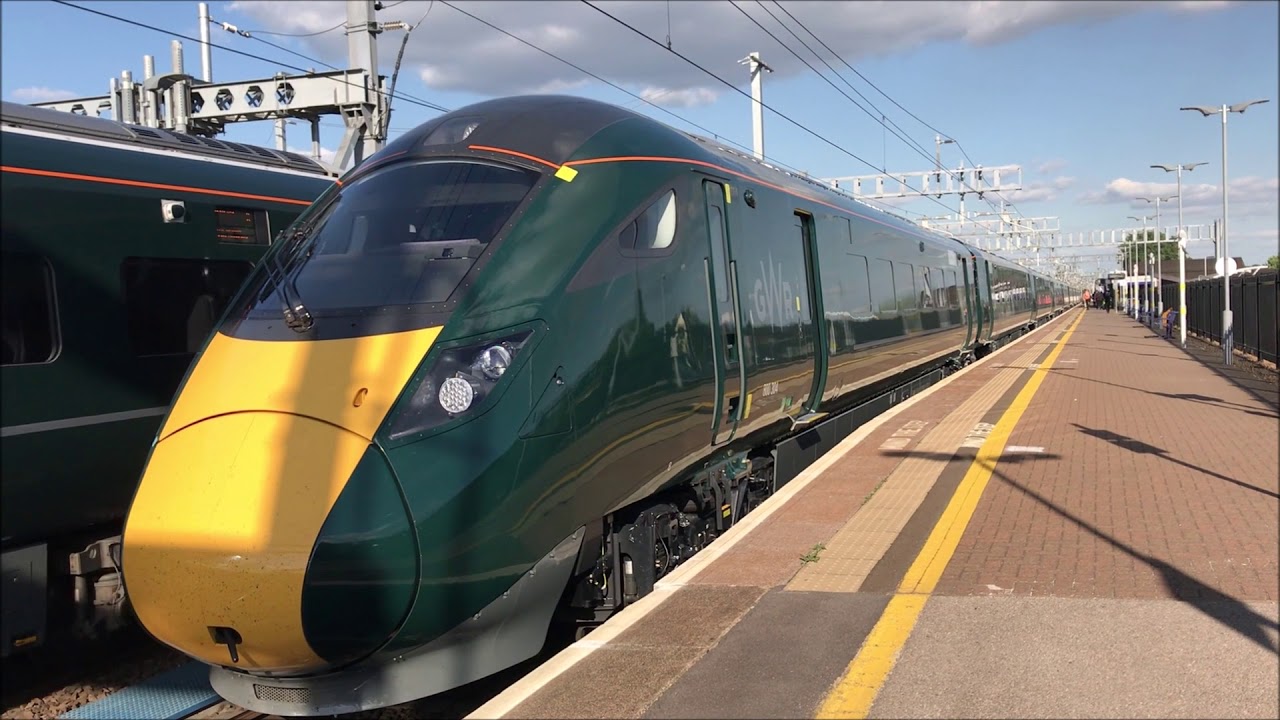 GWR Hitachi IET Class 800304 9 Car Set departs Didcot Parkway *HD ...