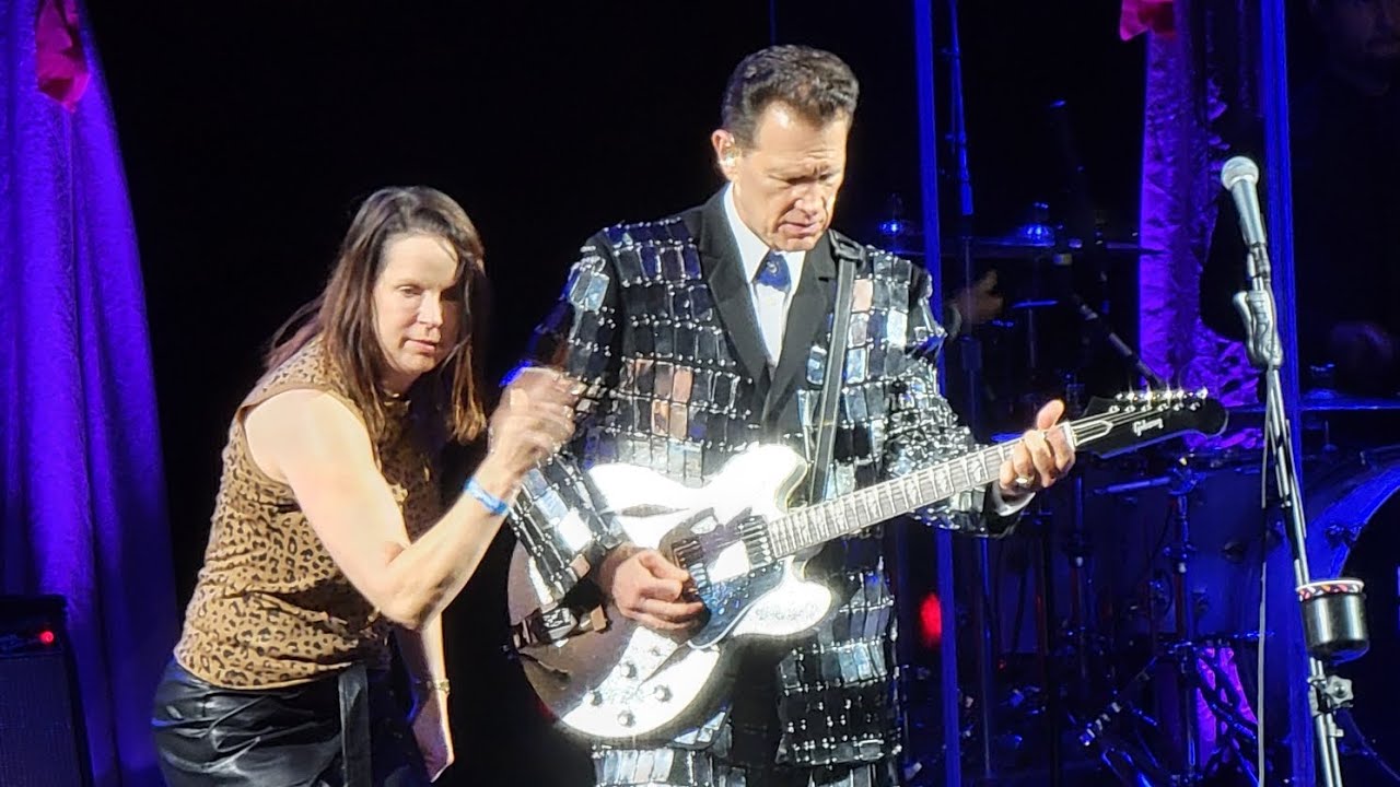Six Chris Isaak Songs at Live Concert in Salt Lake City, Utah - YouTube