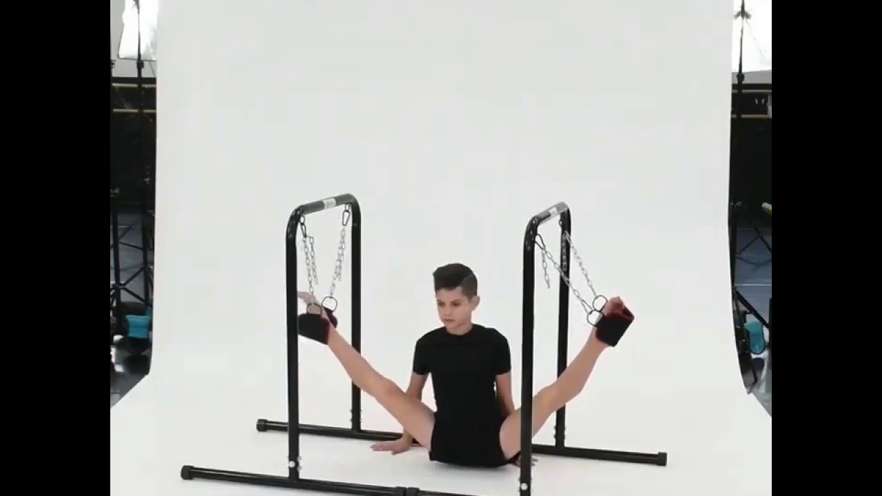 KNKMiami Stretch Barre Bundle Demonstration By: Nicholas Bustos - YouTube