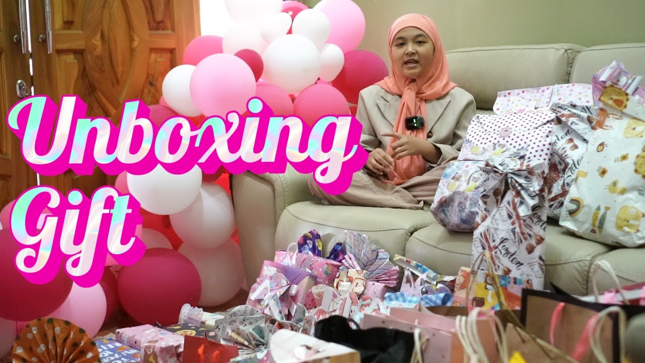 UNBOXING GIFT - YouTube