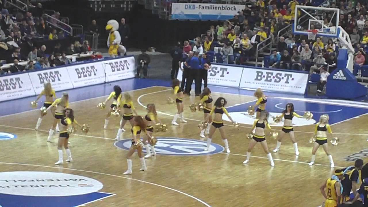 Alba Dancers! - YouTube