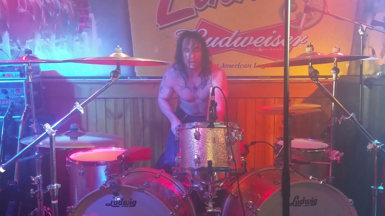 Bobby Taylor bad ass drum solo - YouTube