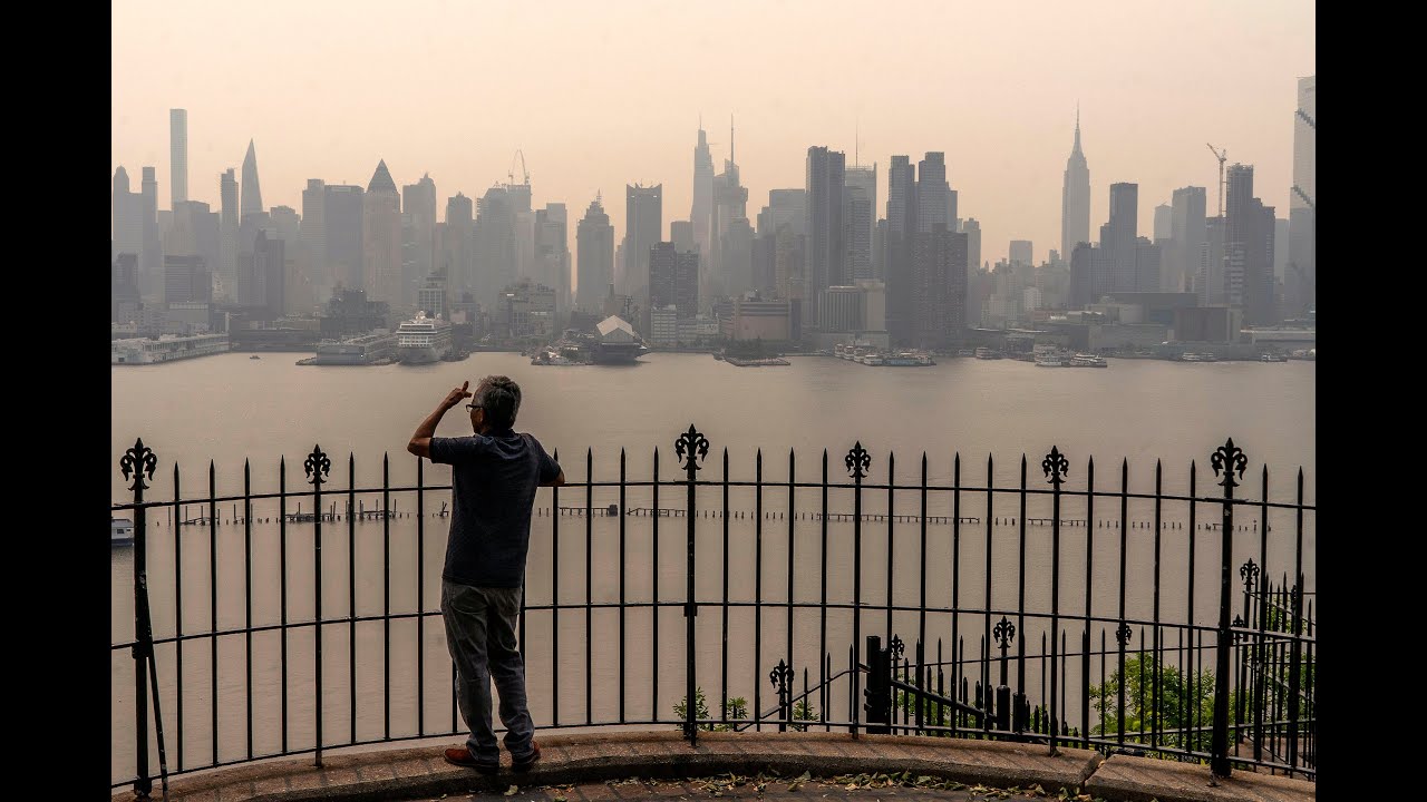Smoke over NYC skyline - YouTube