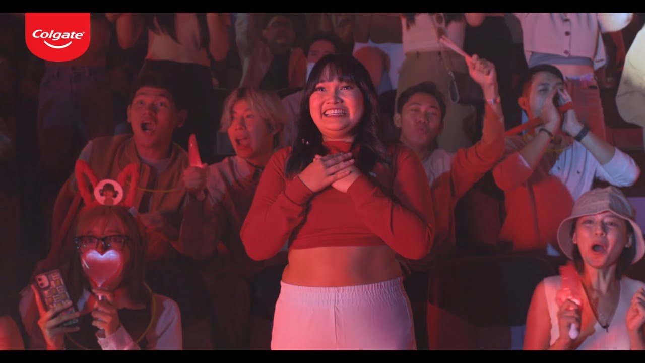 #ShineInYourMoment with NEW Colgate Fresh Confidence White Blast - YouTube