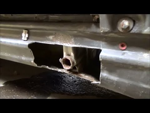 Mercedes-Benz W124 - Reparing Jacking Points - Stuttgart - YouTube